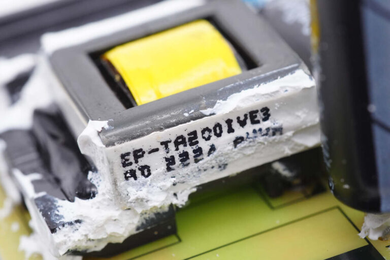 Teardown of Samsung 15W USB-A Charger (EP-TA200 V2) - Chargerlab