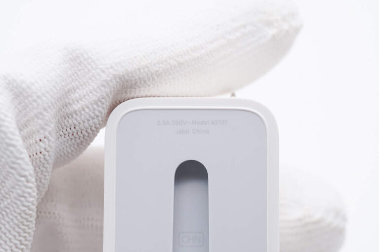 Teardown of Brand New Apple 70W GaN USB-C Power Adapter (A2743 ...