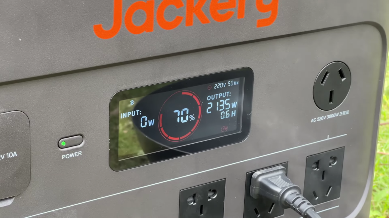 Jackery Explorer 2000 Plus Portable Power Station Review - Chargerlab