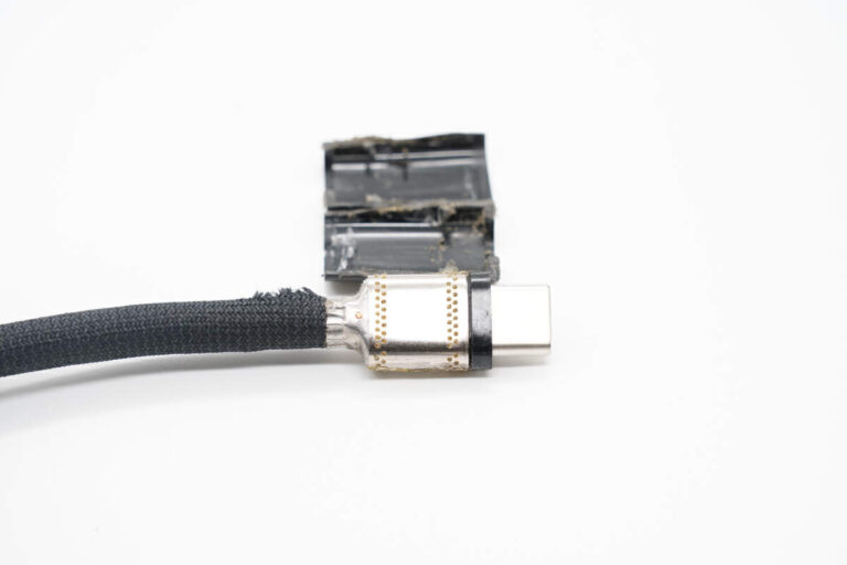 Teardown of Apple Thunderbolt 4 Pro 1M Cable (A2804) - Chargerlab