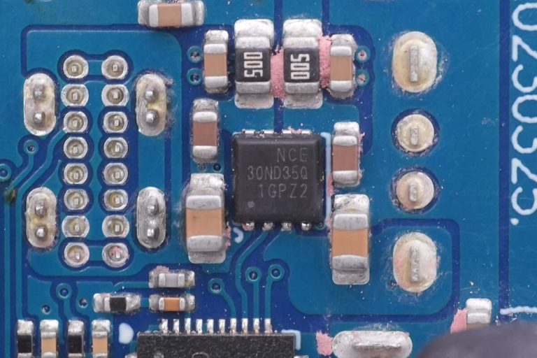Teardown of UGREEN 65W 3-in-1 Nexode RG GaN Charger (CD361) - Chargerlab