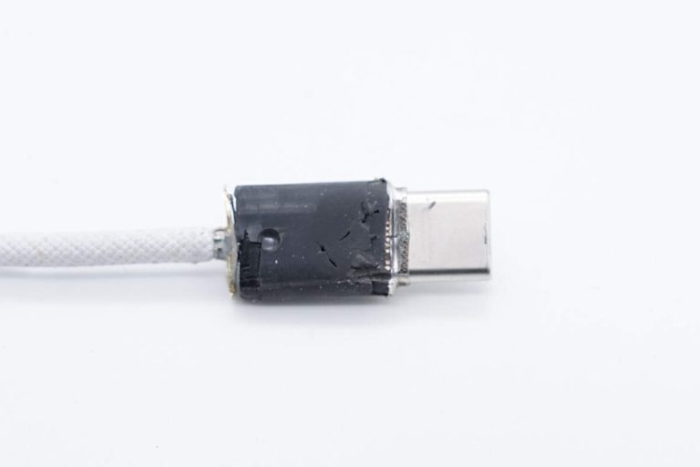 Teardown of Apple 25W MagSafe Charger (HK) (A2580) - Chargerlab
