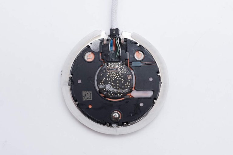 Teardown of Apple 25W MagSafe Charger (HK) (A2580) - Chargerlab