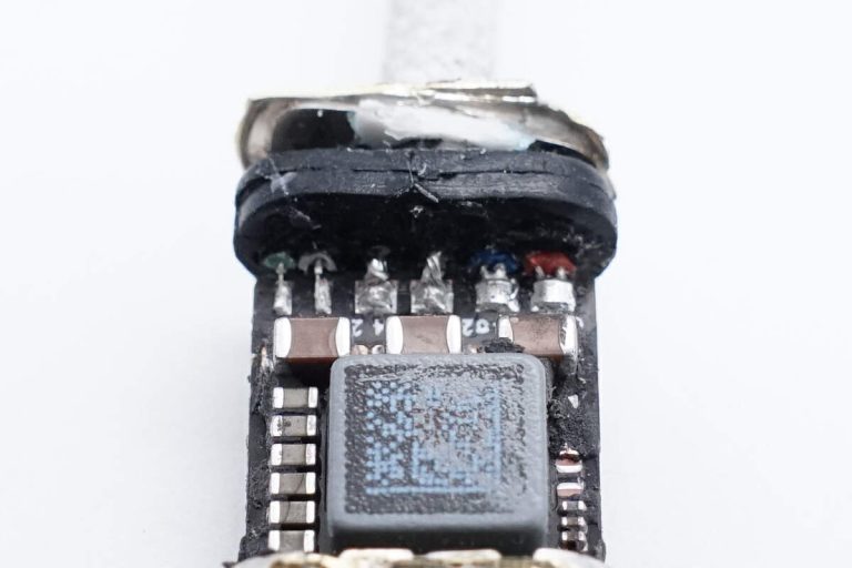 Teardown of Apple 25W MagSafe Charger (HK) (A2580) - Chargerlab