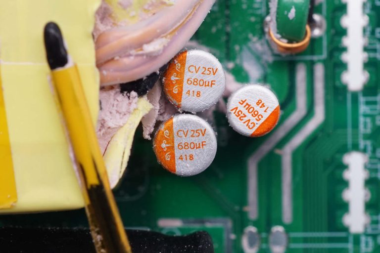 Teardown of Anker Prime Charger (200W, 6 Ports, GaN)(A2683) - Chargerlab