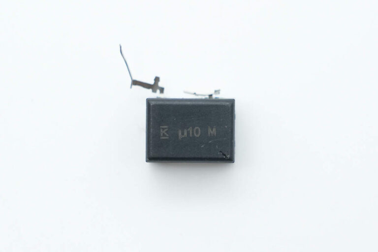 Teardown of Apple 40W Dynamic Power Adapter with 60W Max (A3365 ...
